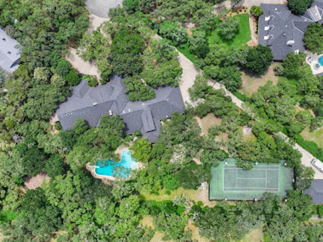 House with pool