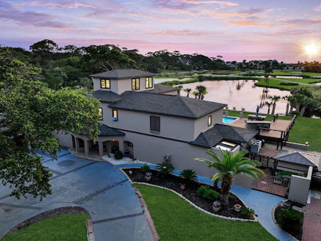 House with pool