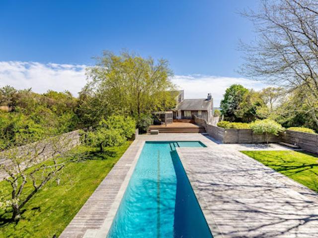 House with pool