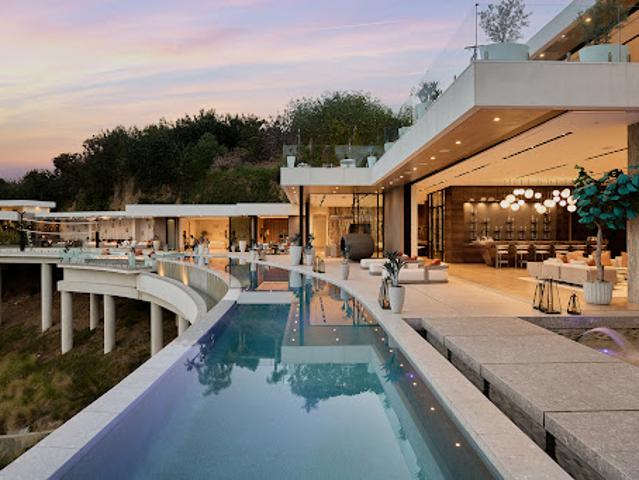 House with pool