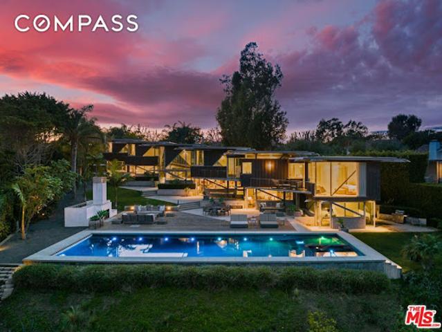 House with pool