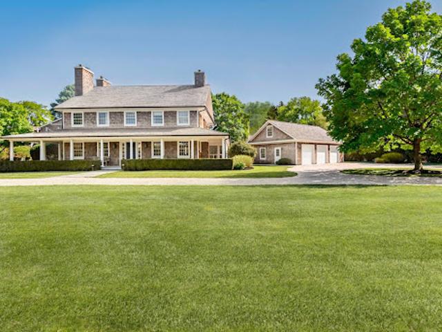 House with pool