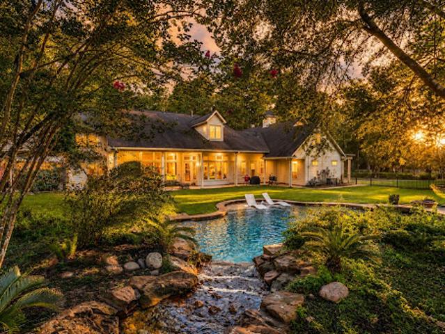 House with pool