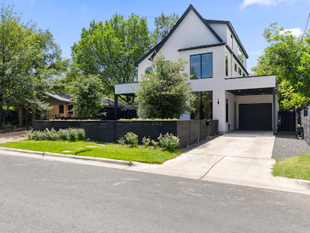 House with pool