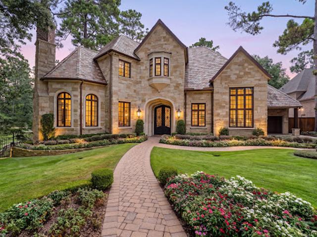 House with pool