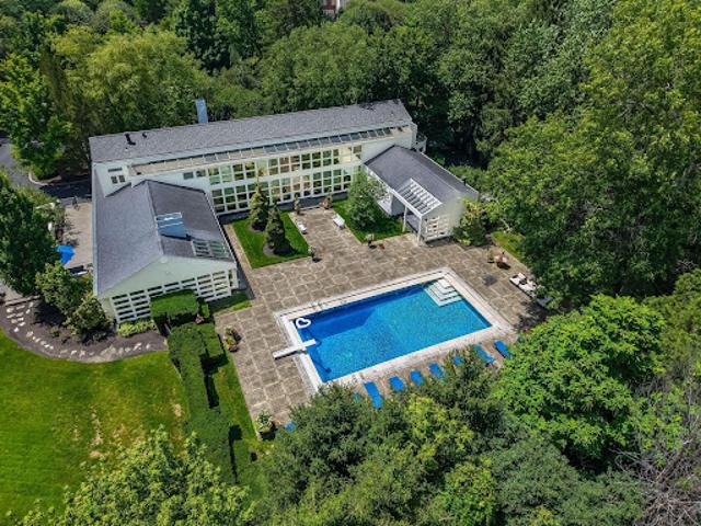 House with pool