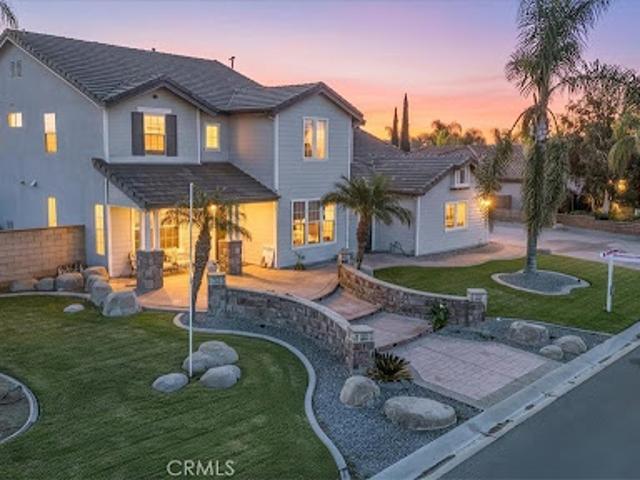 House with pool