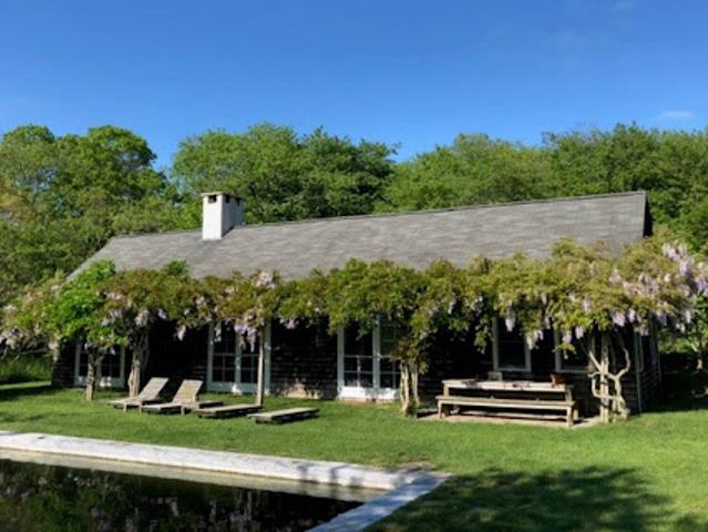 House with pool