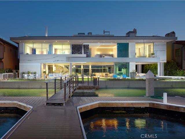 House with pool