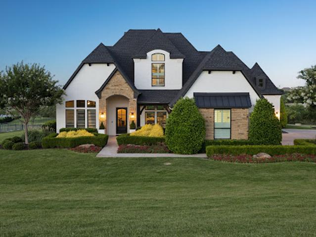 House with pool
