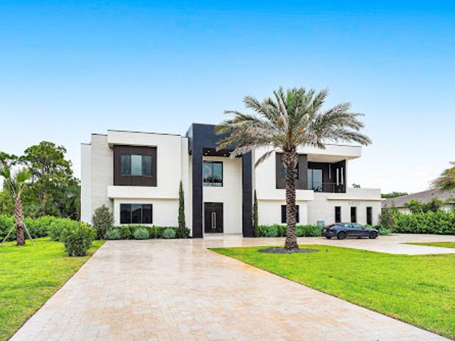 House with pool