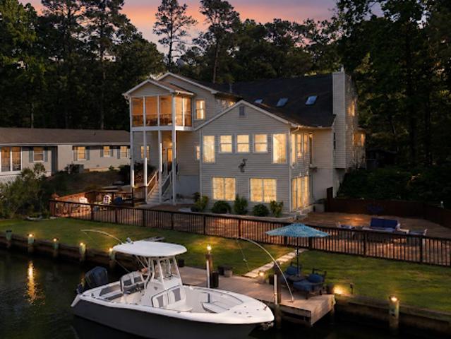 House with pool