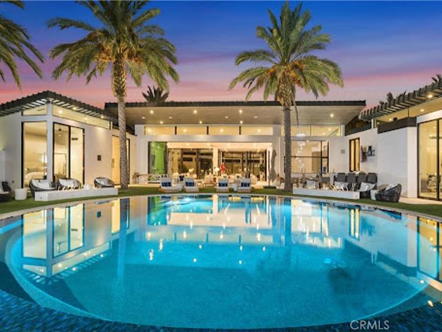 House with pool