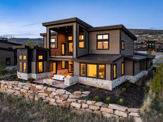 House with pool