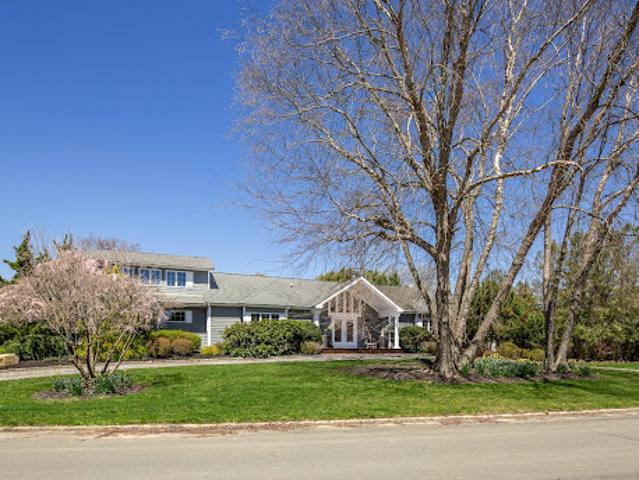 House with pool