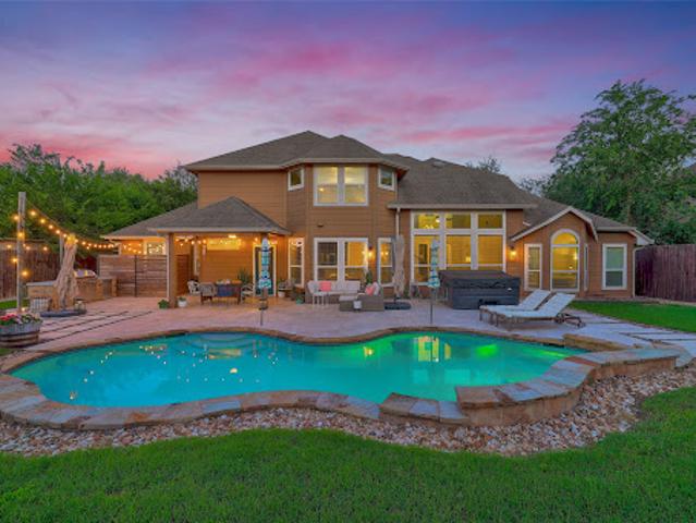 House with pool