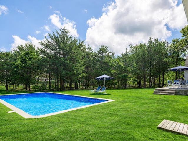 House with pool