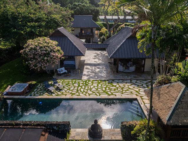 House with pool