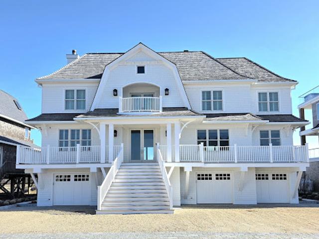 House with pool