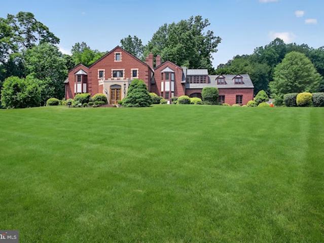 House with pool