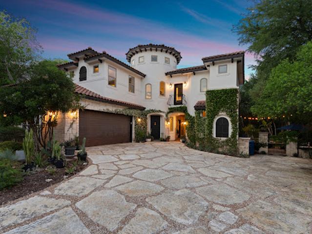 House with pool