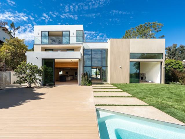 House with pool