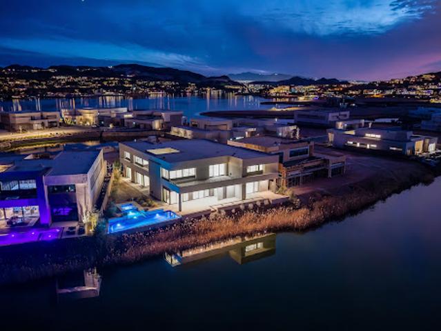 House with pool
