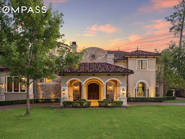 House with pool