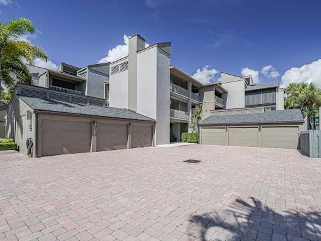 House with pool