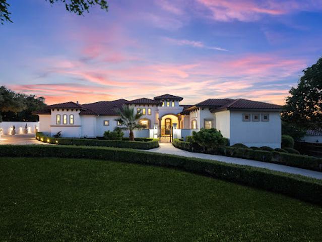 House with pool