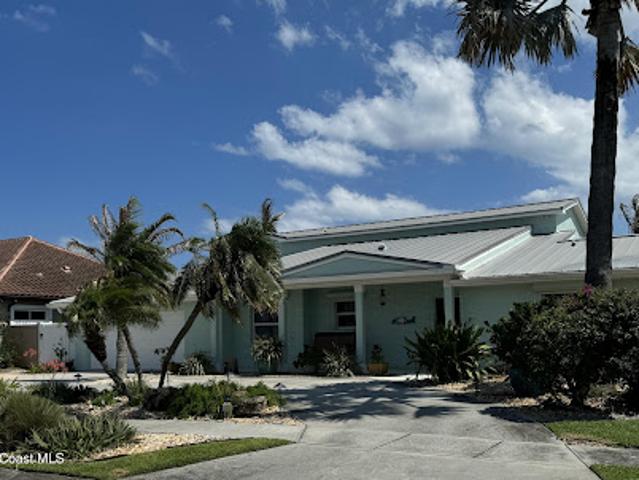 House with pool