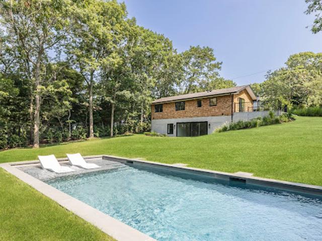 House with pool