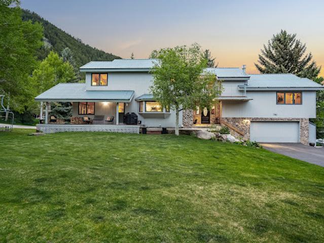 House with pool