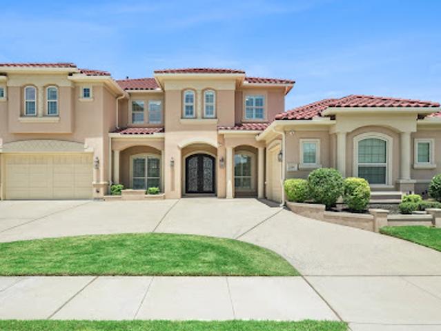 House with pool