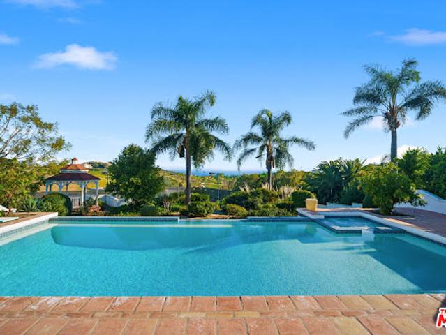 House with pool