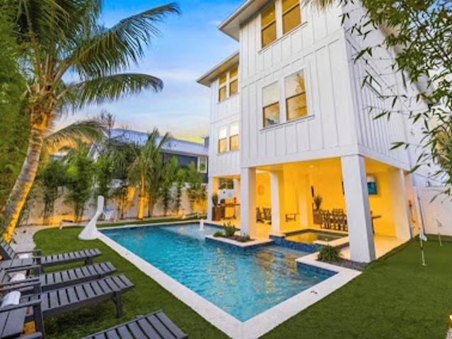 House with pool