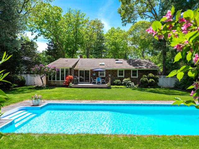 House with pool