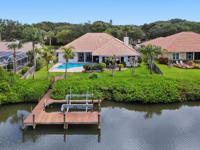 House with pool