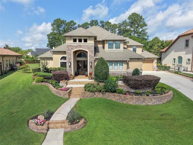 House with pool