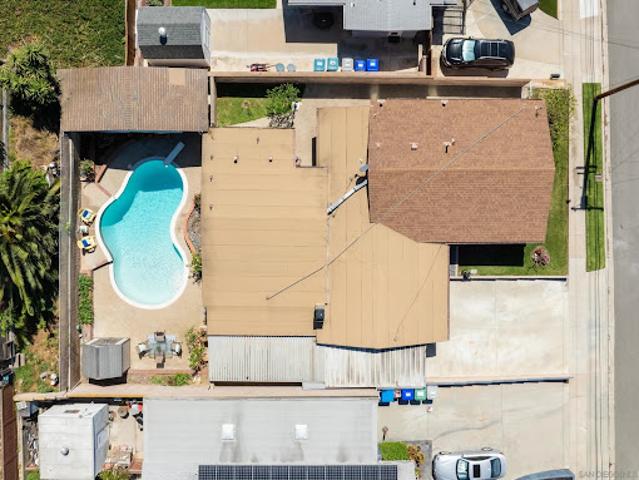 House with pool