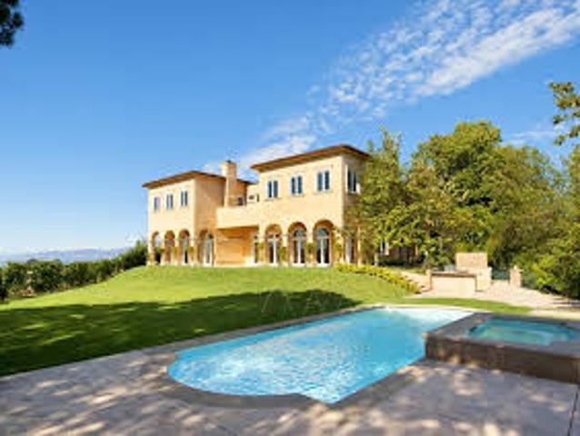 House with Pool