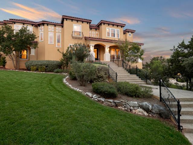 House with pool