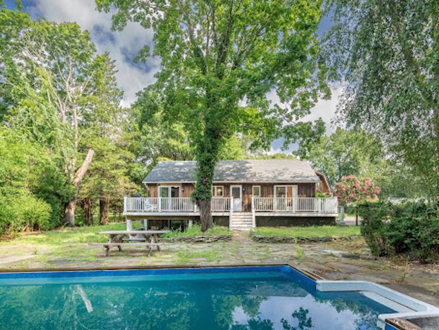 House with pool