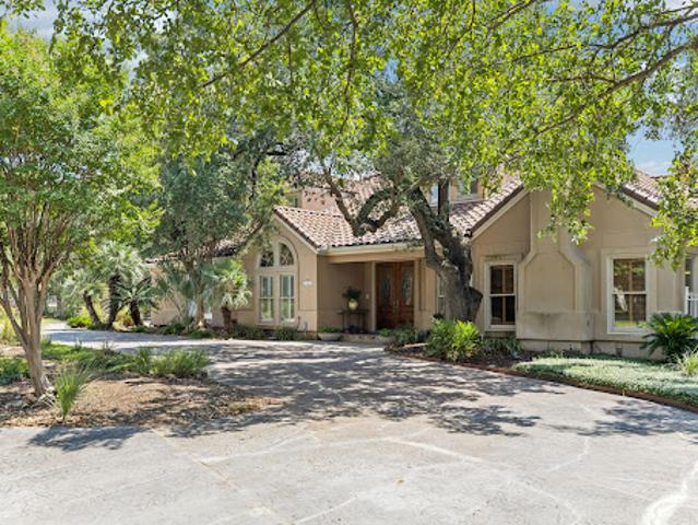 House with pool