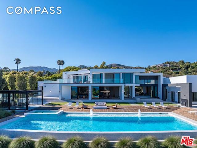 House with pool
