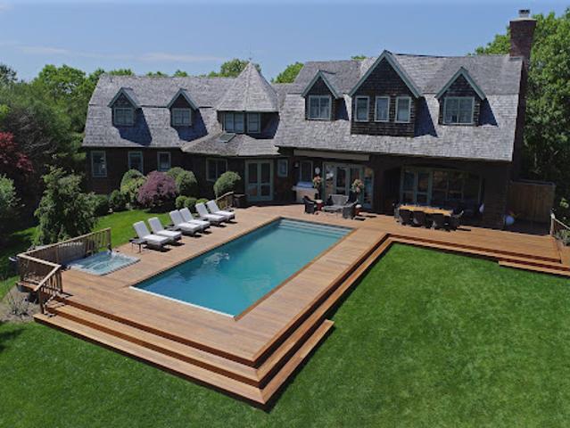 House with pool