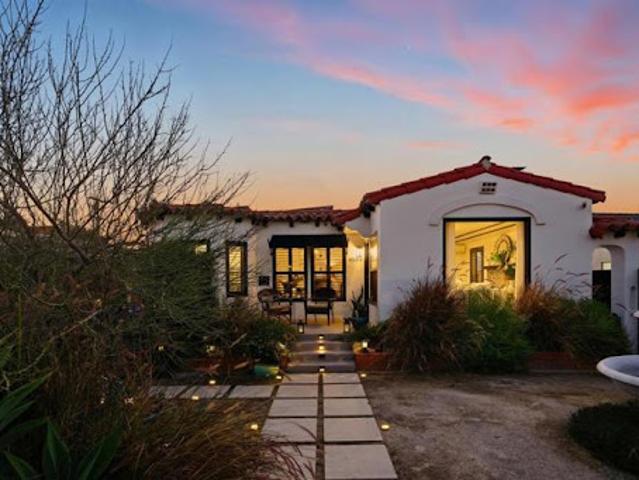 House with pool and garden