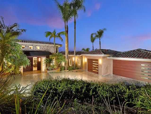 House with pool and garden