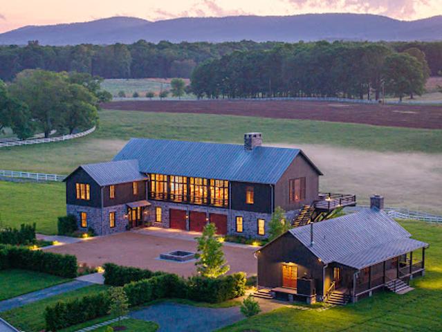 House with pool and garden
