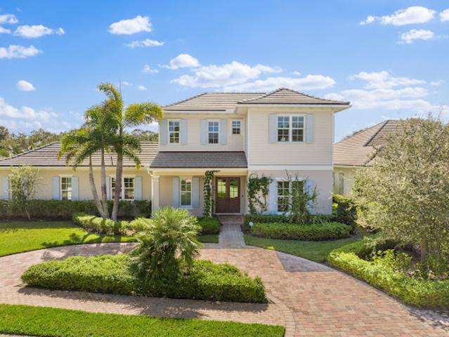 House with pool and garden